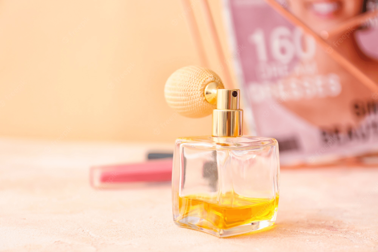 Como aplicar perfume: 7 dicas para aumentar a duração - Blog Skelt